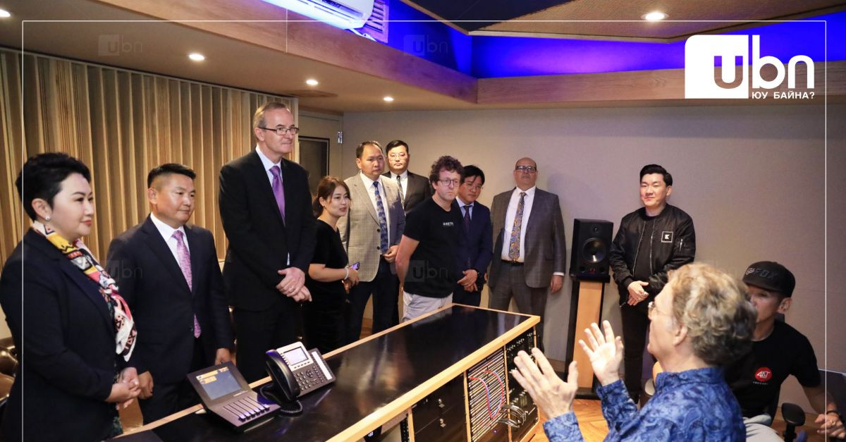 Дуучин Д Болд олон улсын Iso стандарт хангасан А зэрэглэлийн студиэ нээлээ